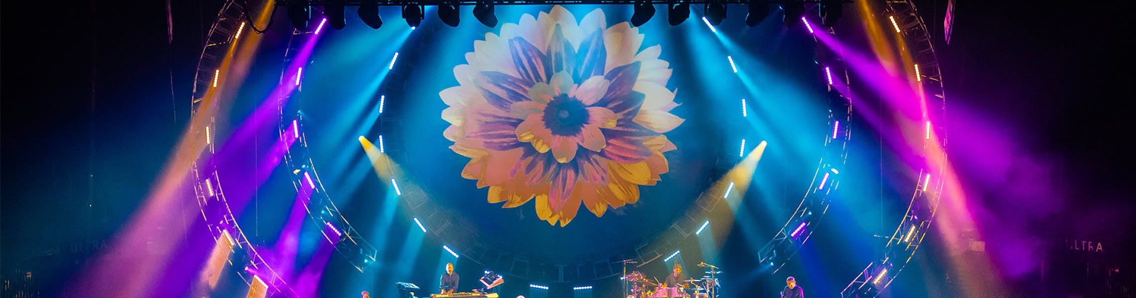 TEARS FOR FEARS LIVE (A TIPPING POINT FILM) | HOYTS Cinemas TEARS FOR FEARS LIVE (A TIPPING POINT FILM) | HOYTS Cinemas